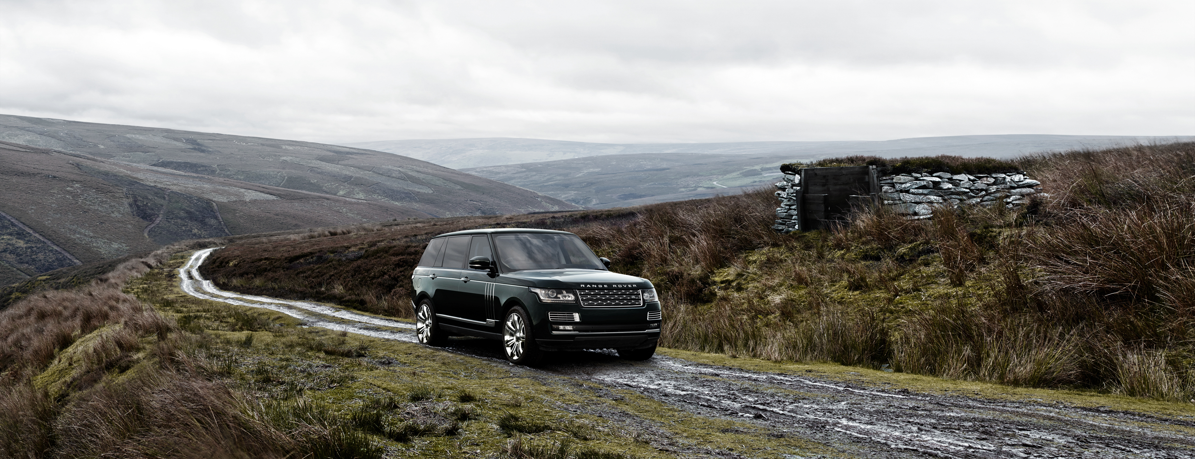 Download Green Car Car SUV Land Rover Vehicle Range Rover HD Wallpaper