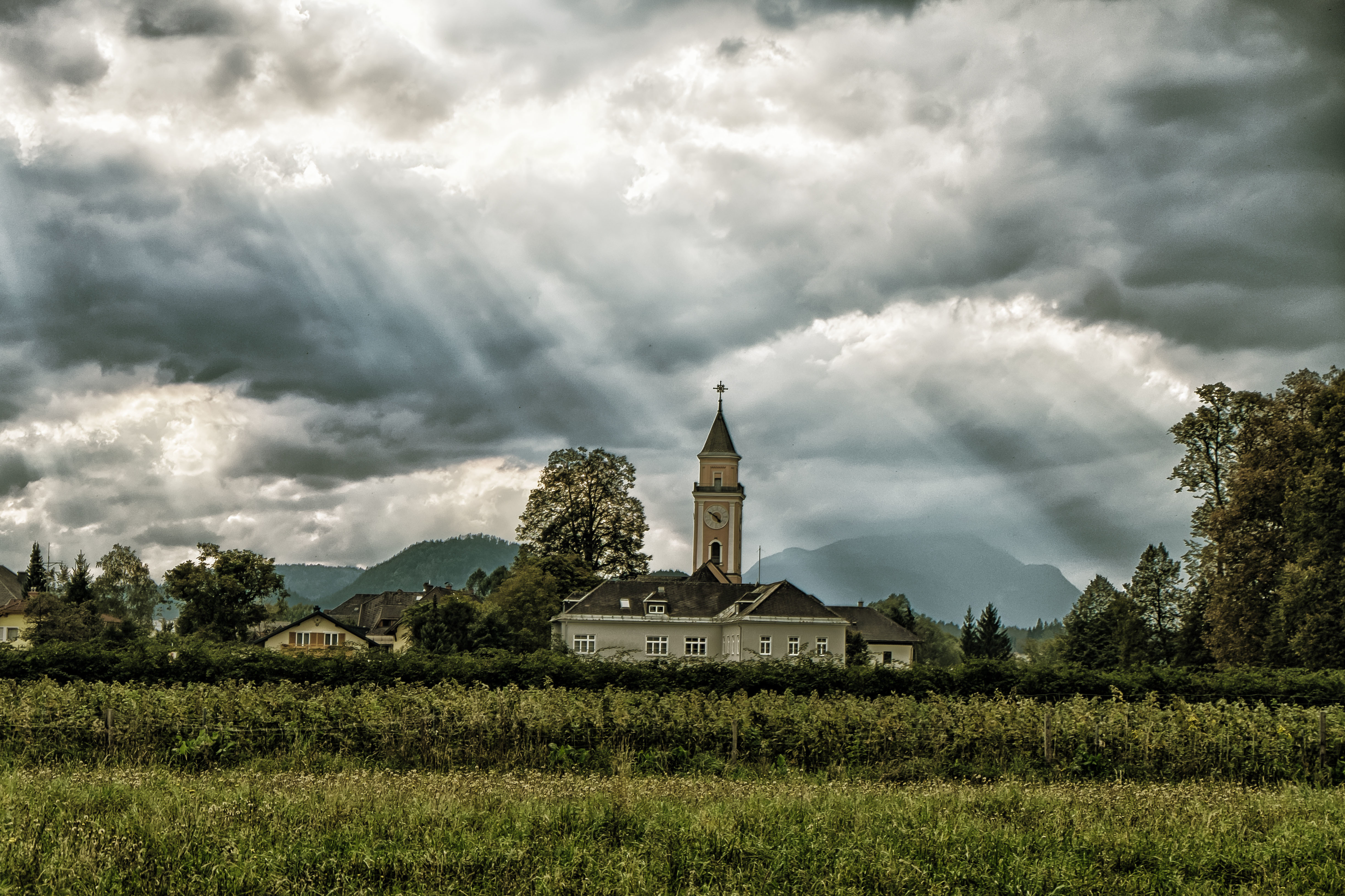 Download Cloud Sunbeam Building Religious Church 4k Ultra HD Wallpaper