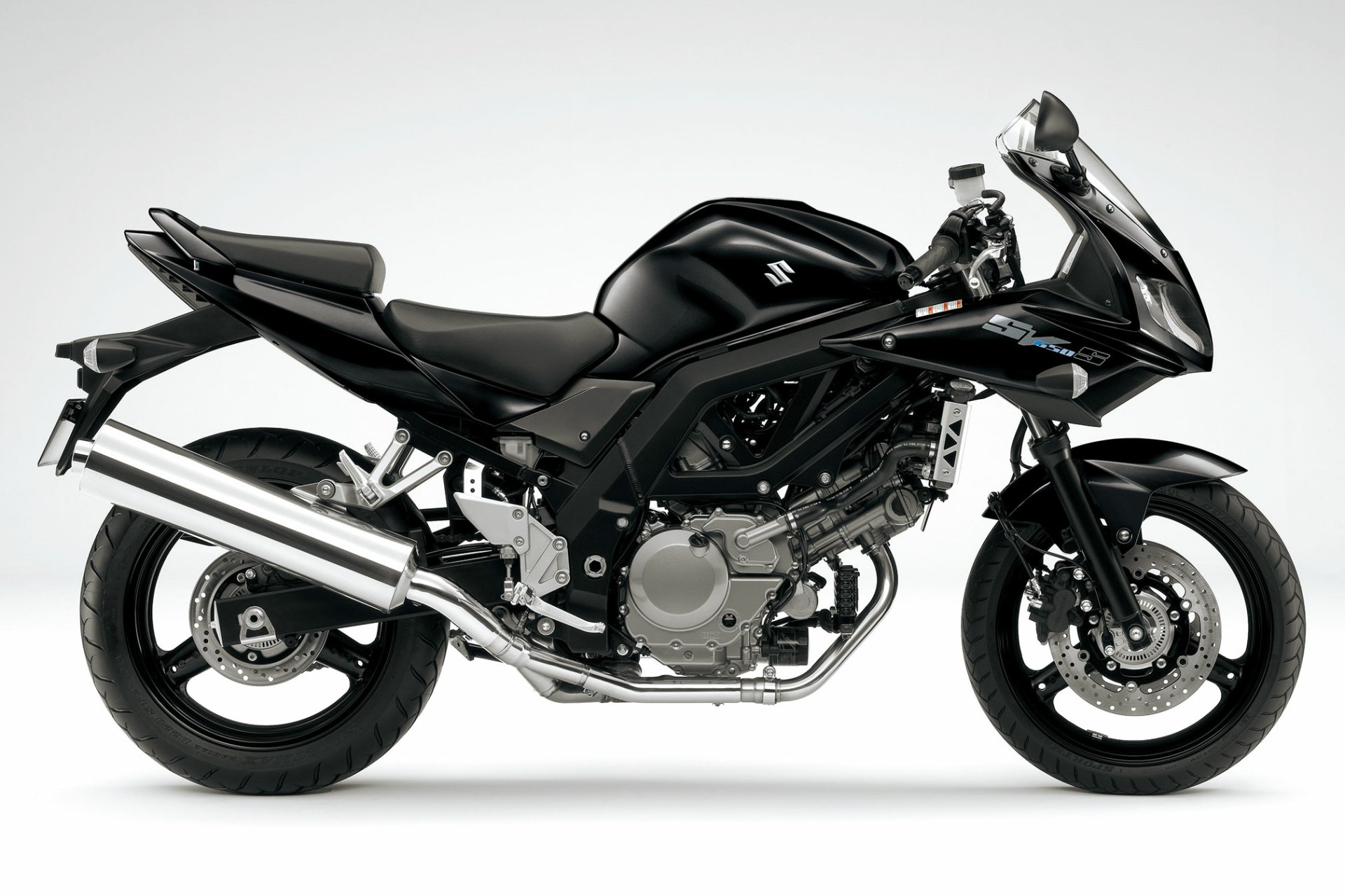 Download Vehicle Suzuki SV650S HD Wallpaper