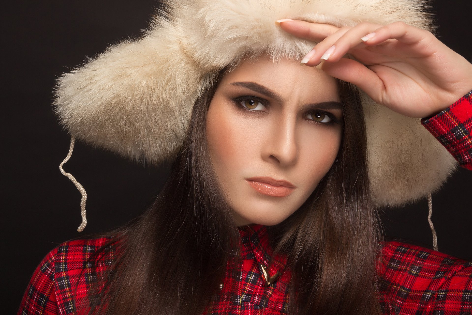 Brunette Elegance: Stunning Model in Fur Hat – 4K Ultra HD Wallpaper ...