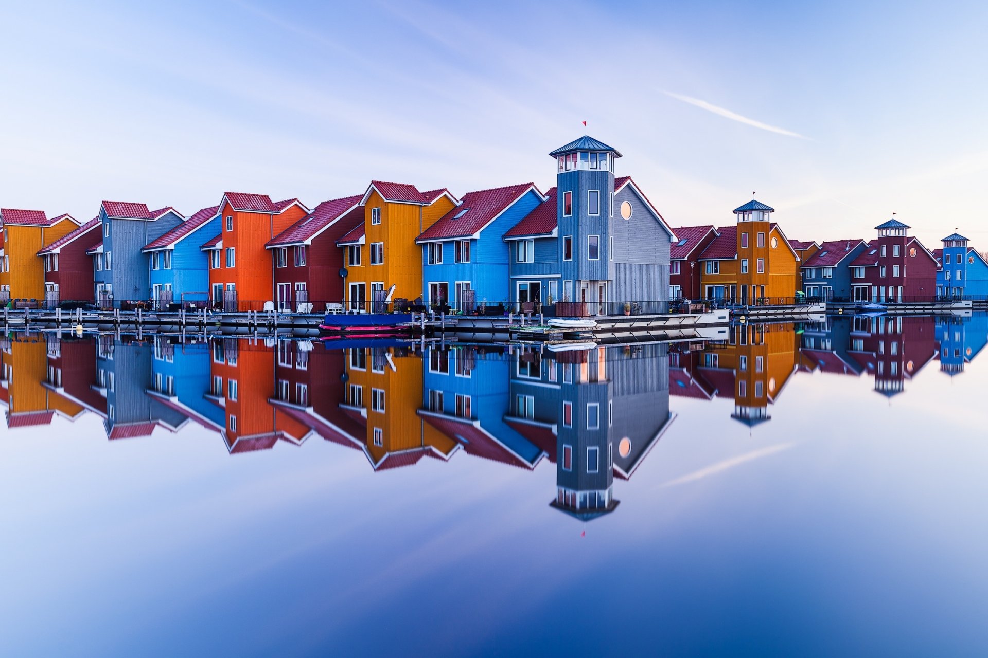 Vibrant Town Reflections: Colorful Houses by the Water – HD Wallpaper