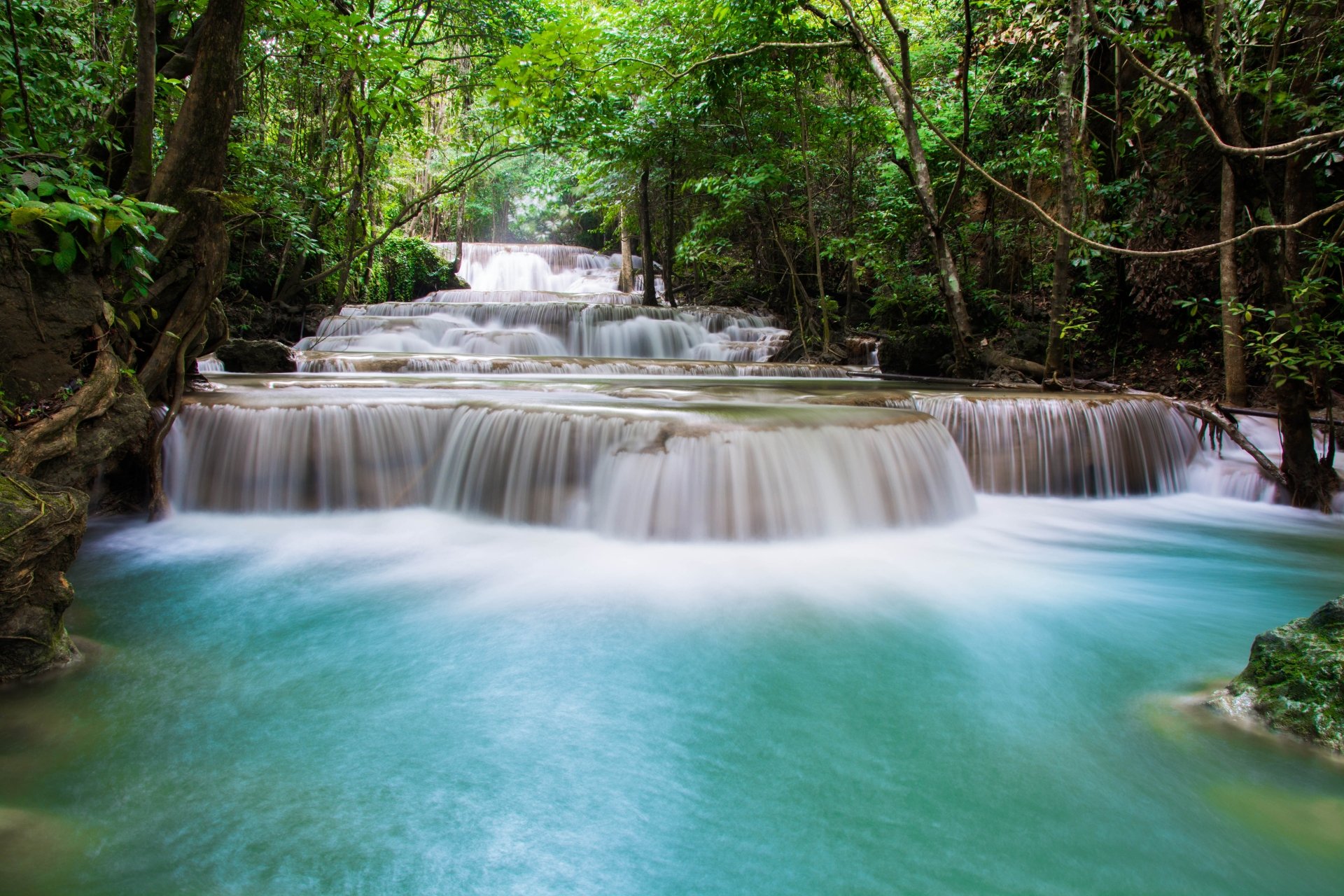 4K Ultra HD Serenity: Lush Green River Waterfall Escape | 4500x3000 ...