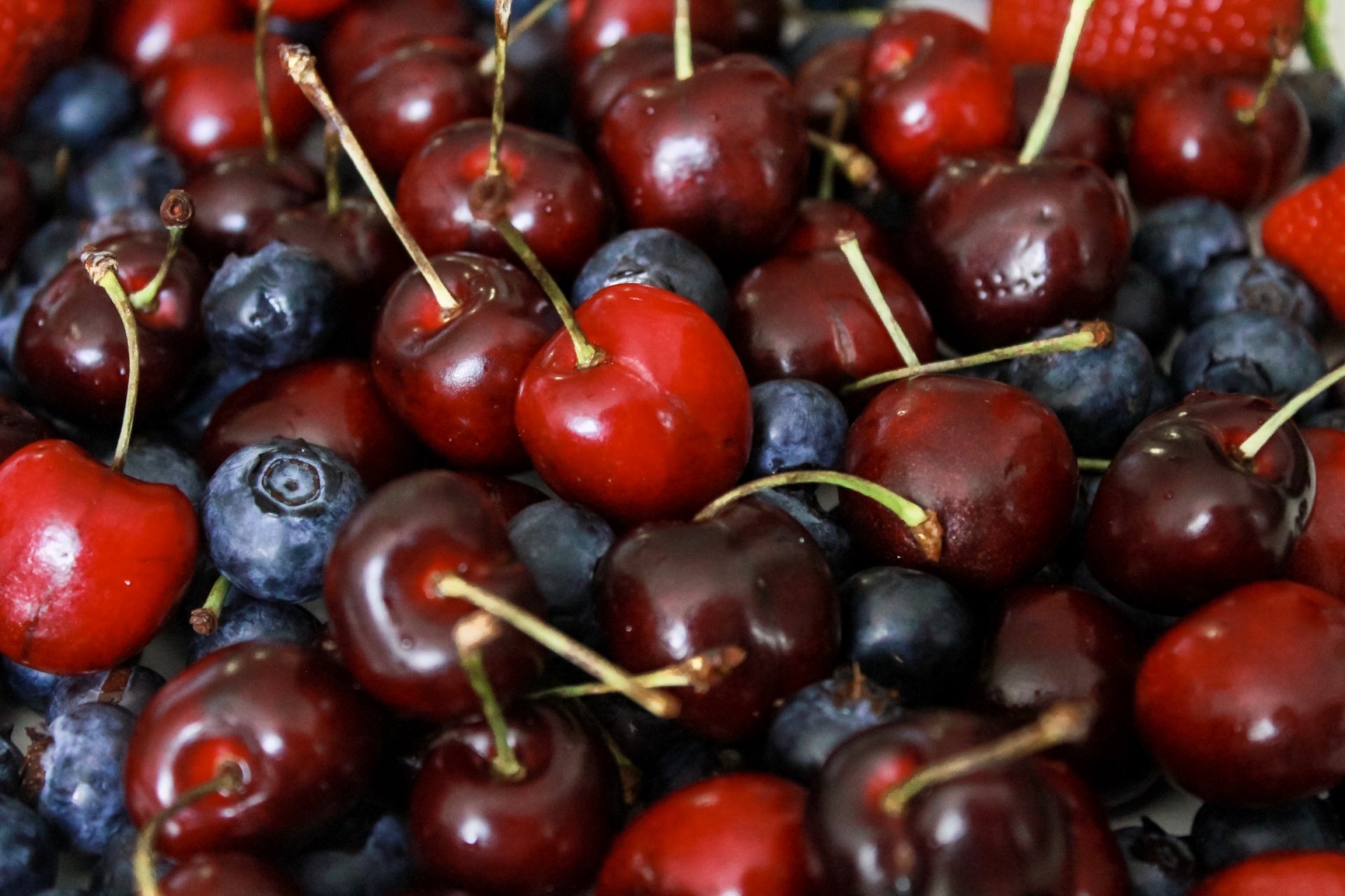 Download Blueberry Cherry Food Fruit HD Wallpaper