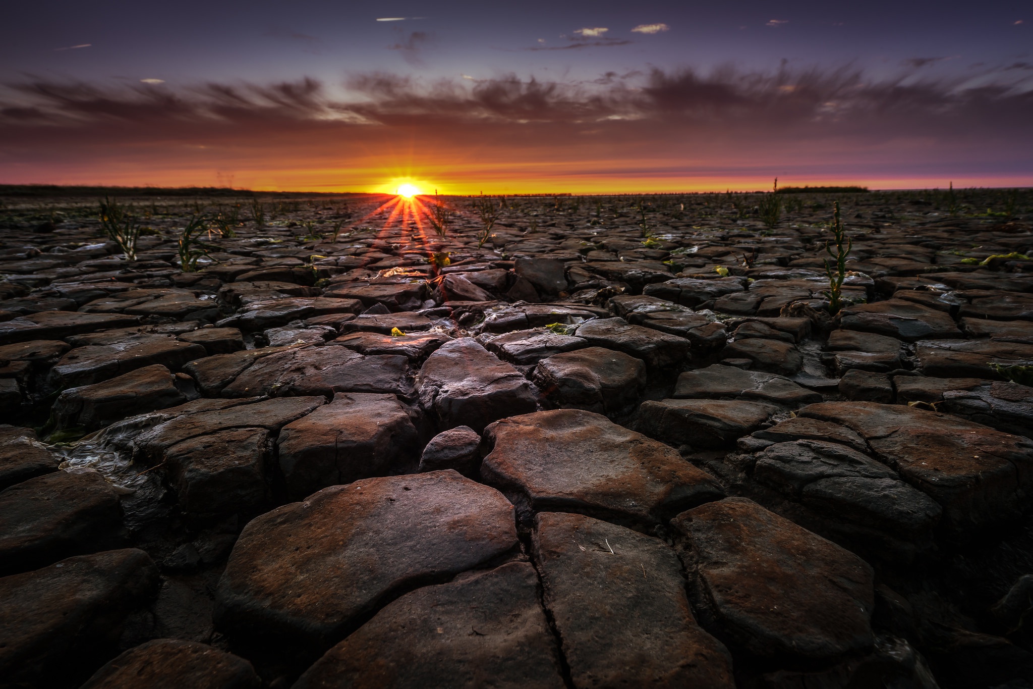 Desert Dawn: Stunning HD Sunrise Over Rugged Nature Landscape