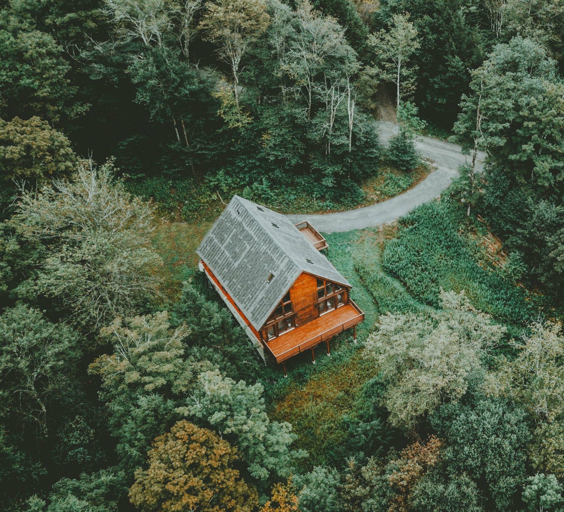 Download Man Made House HD Wallpaper