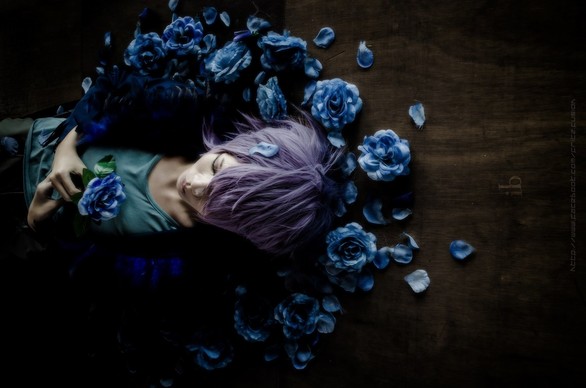 Download Ib Woman Cosplay HD Wallpaper