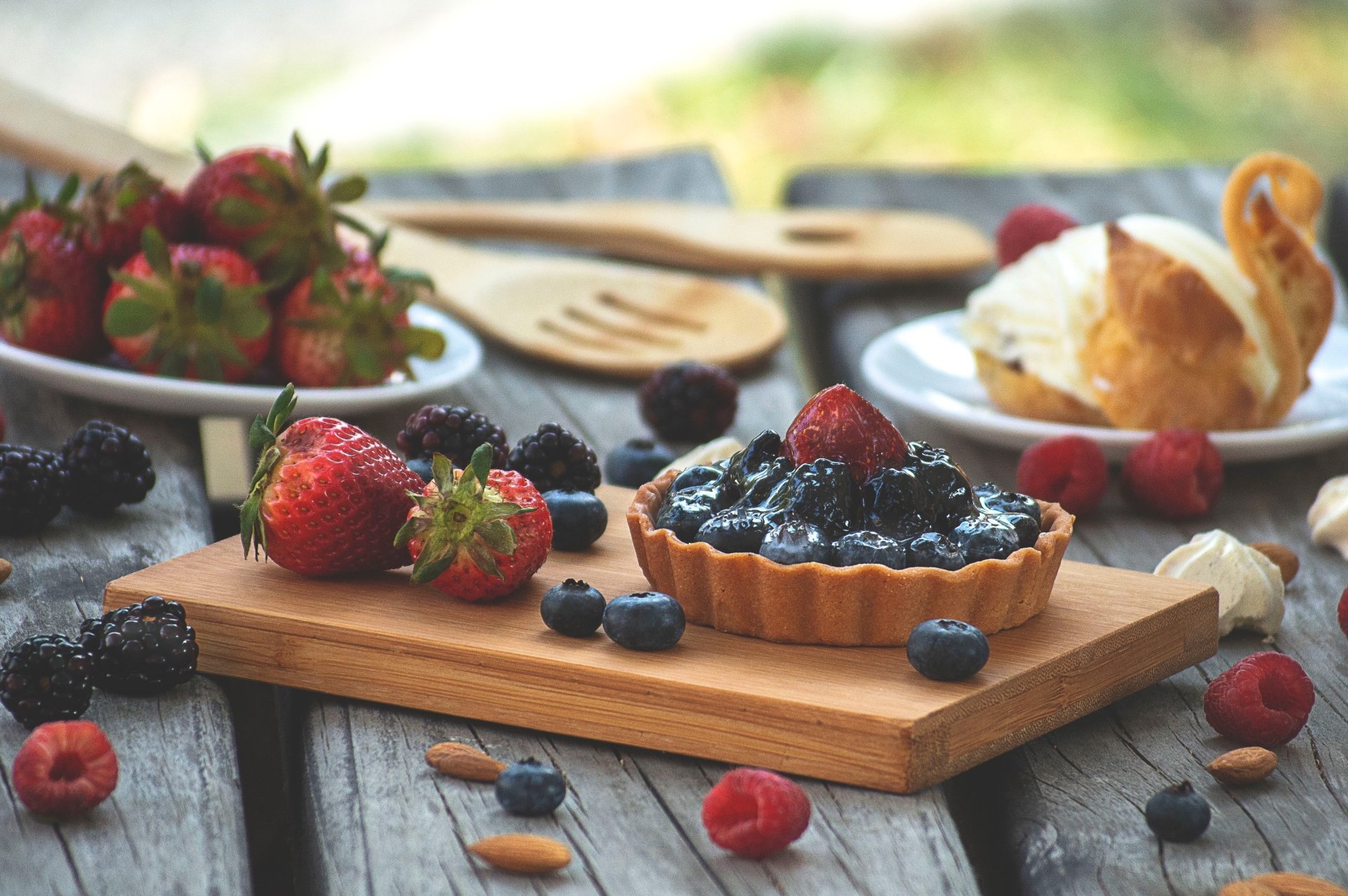 Download Tart Strawberry Blueberry Berry Fruit Pastry Still Life Food Dessert 4k Ultra HD Wallpaper